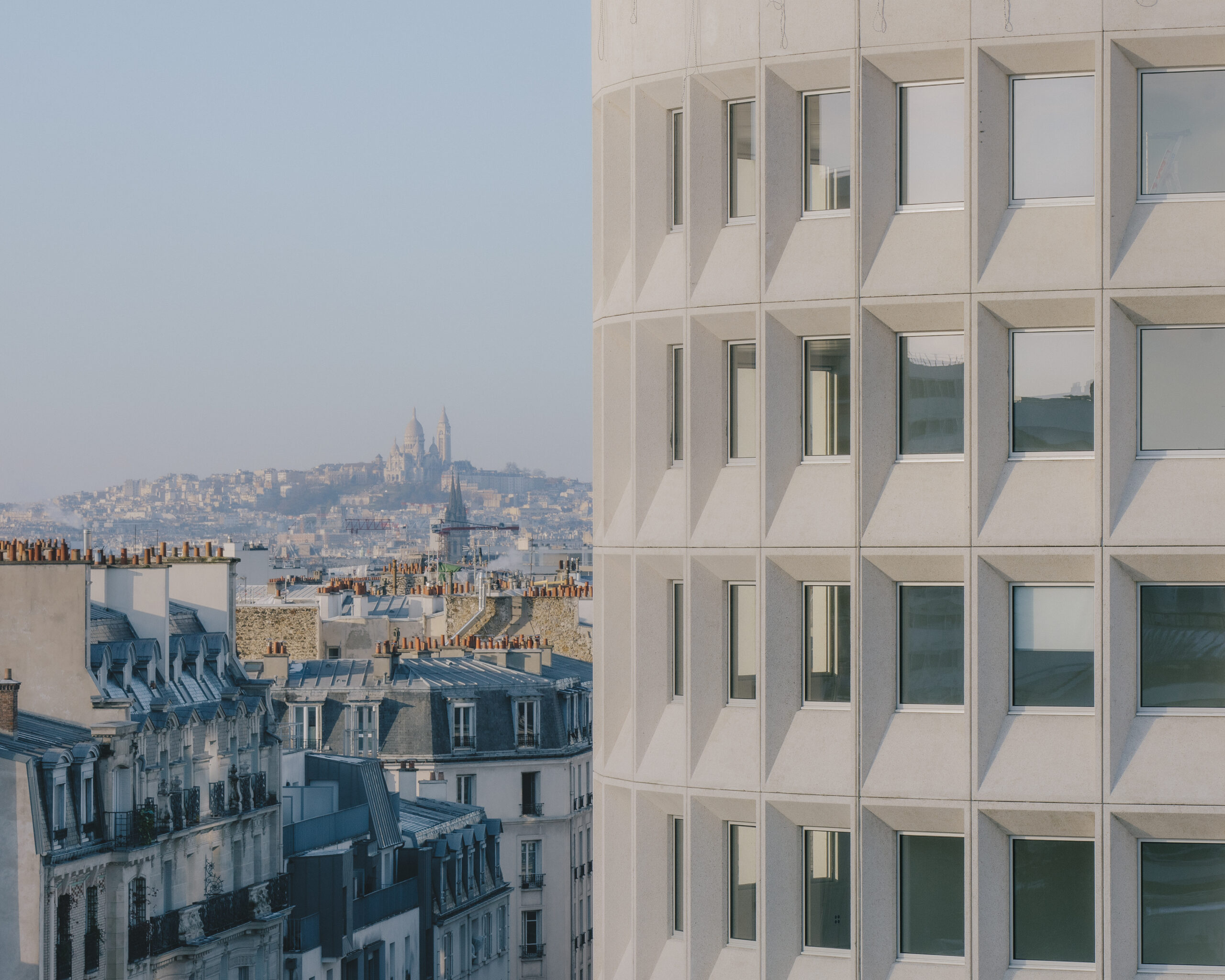 𝐀̀ 𝐏𝐚𝐫𝐢𝐬, 𝐥𝐚 𝐭𝐨𝐮𝐫 𝐑𝐚𝐜𝐢𝐧𝐞 𝐫𝐞𝐩𝐫𝐞𝐧𝐝 𝐯𝐢𝐞 𝐚𝐮𝐱 𝐜𝐨̂𝐭𝐞́𝐬 𝐝𝐞 𝐥𝐚 𝐒𝐨𝐫𝐛𝐨𝐧𝐧𝐞 ...